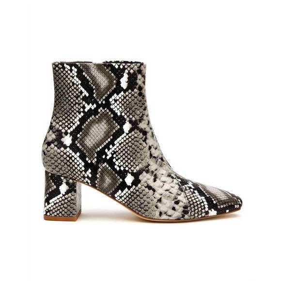 Matisse | Shoes | New Matisse Cocoa Ankle Boots In Blackwhite Snake ...